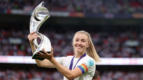 England Captain Williamson Feared Missing Euros With Endometriosis Espn