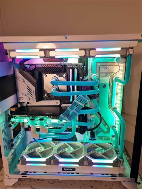 First Custom Loop Rlinustechtips