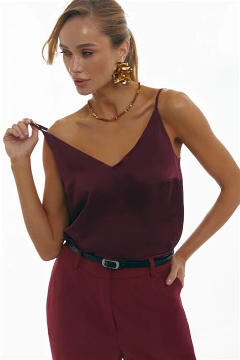 Майка на бретелях искусственный шелк бордовая Vovk