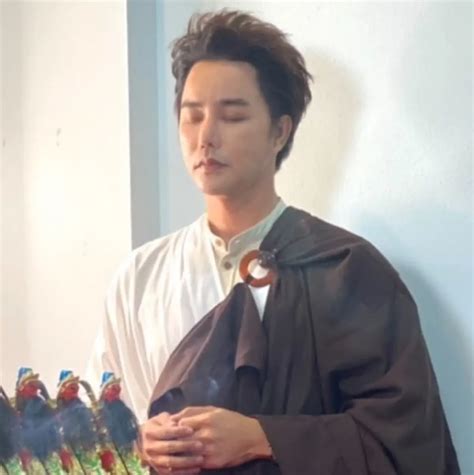 ริว จิตสัมผัส แจกเลขเด็ดให้ไม่อั้น ขอให้โชคดีกันทุกท่าน