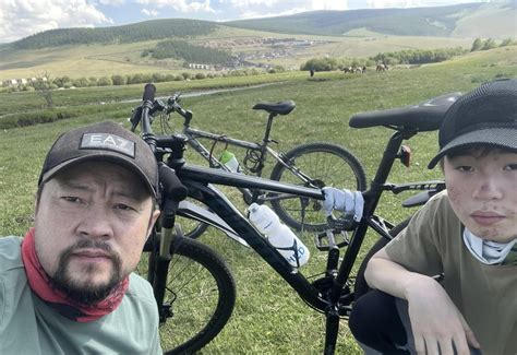 Жүжигчин С Болд Эрдэнэ хүүтэйгээ хамт унадаг дугуйгаар холын аялал хийнэ ТАС МН