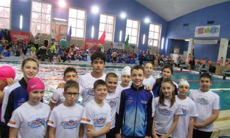 Отлично представяне за габровските плувци от международен турнир Gabrovo News