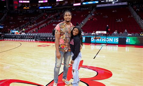 Simone Biles Marries Jonathan Owens Talks Destination Wedding