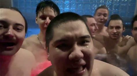 ГОЛЫЕ МАЛЬЧИКИ ТРОГАЮТ ДРУГ ДРУГА Youtube