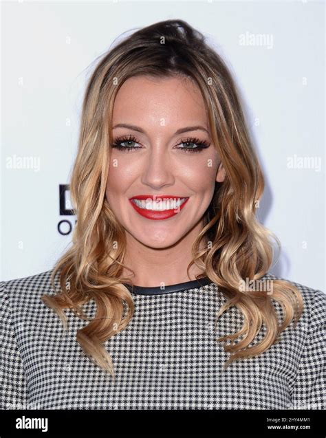 Covergirl Katie Cassidy Fotos Und Bildmaterial In Hoher Auflösung Alamy