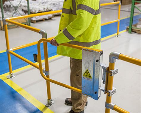 Self Closing Industrial Safety Gates Osha Compliant