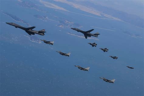 B 1b Lancer распоређени на Јапану извршили историјску мисију Порука