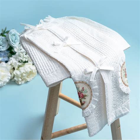 안녕하세요~ 요즘 날씨가 무척 추워용~~~ 외투 없이는 외출이 힘들정도로 추위가 코 앞으로 다가왔네요~~ 가을이 금방 지나가고 조금 있으면 겨울이 다가오겠어용