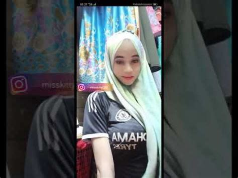 Budak Tayang Tetek Awek Comil