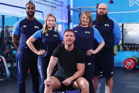 Sunderlands Sas Who Dares Wins Star Chris Oliver Helps People Get Fit