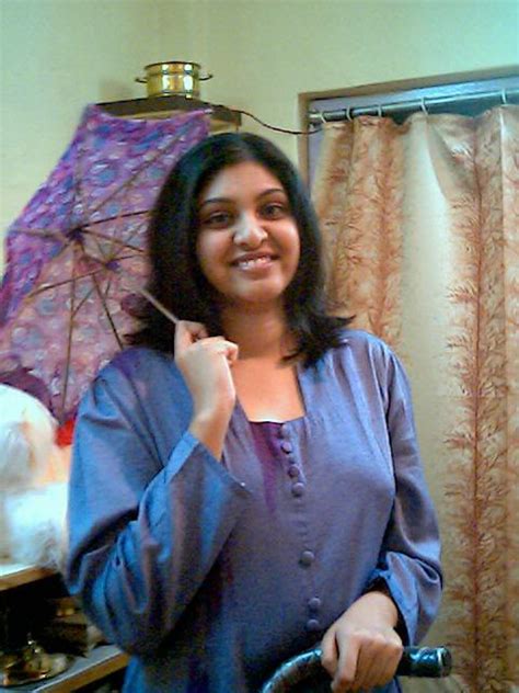 All Celebrities Fresh Photos Homely Aunties Wallpapers