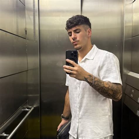 ƗⲘ₳ ️ Issma17 On Threads