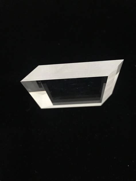 蓝宝石高端棱镜 泰州诚锦光电科技有限公司