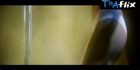 Nathalia Castellon Bikini Scene In Kiss Kiss Tnaflix Com