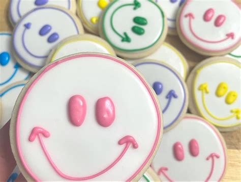 Smiley Face Cookies Artofit
