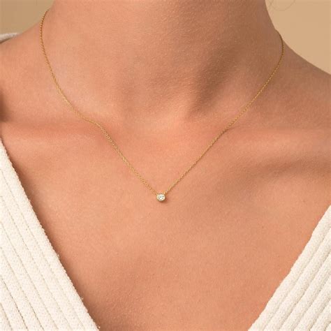 Top 999 Simple Gold Necklace Images Amazing Collection Simple Gold