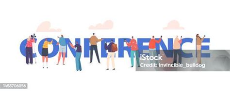 기자 회견 개념입니다 언론인 또는 언론 미디어 작업자 캐릭터가 마이크 사진 및 비디오 카메라를 들고 서 있습니다 개념에 대한 스톡 벡터 아트 및 기타 이미지 Istock