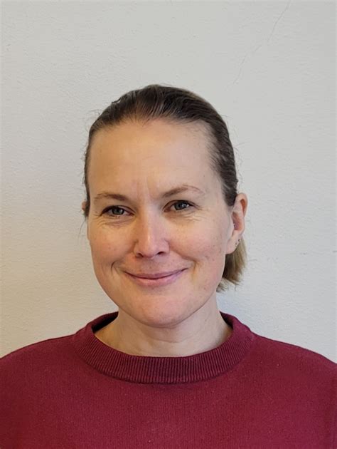 Catrin Alhaug Momentum