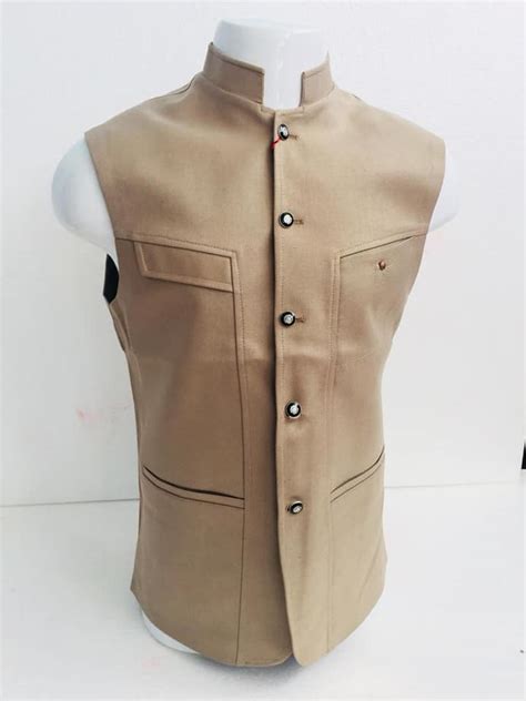 ‫واسکت های مردانه در چهار نمایشگاه آنلاین بانوان افغان Facebook‬