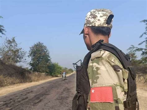 တောင်တွင်းကြီးမြို့နယ်၊ ချင်းသပြေပင် ကျေးရွာ အုပ်ချုပ်ရေးမှူး ၁ ဦးနှင့် အပေါင်းအပါ ၁ ဦး ပစ်ခတ