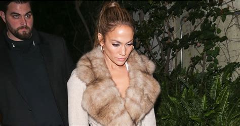 Jennifer Lopezs Fur Collar Coat January 2017 Popsugar Latina