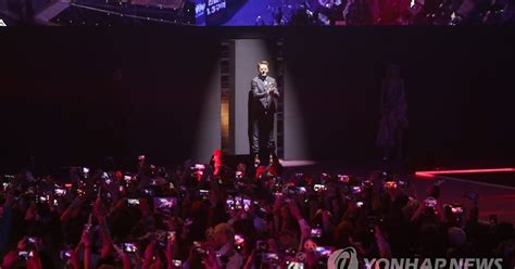 아이언맨 로버트 다우니 주니어가 왔다