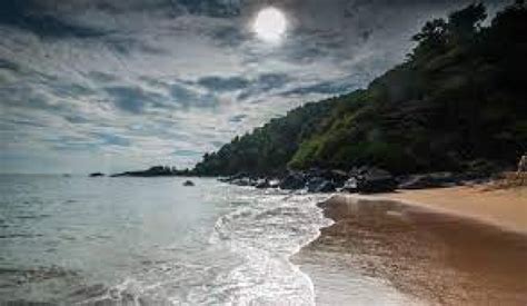 Half Moon Beach Wanderela