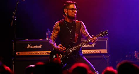 Dave Navarro On Why He Switched To Prs And Janes Addictions Return