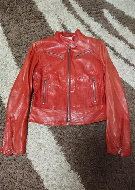 Косуха — ціна 300 грн у каталозі Куртки Купити жіночі речі за доступною ціною на Шафі Україна