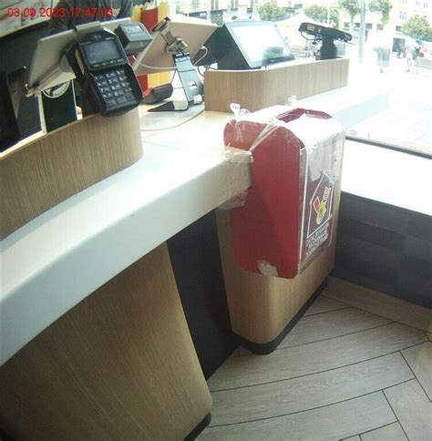 Galerie Rychlý Trest Holčička 4 Vykradla Kasičku Vykutálený Táta Jde Do Vězení Foto 1