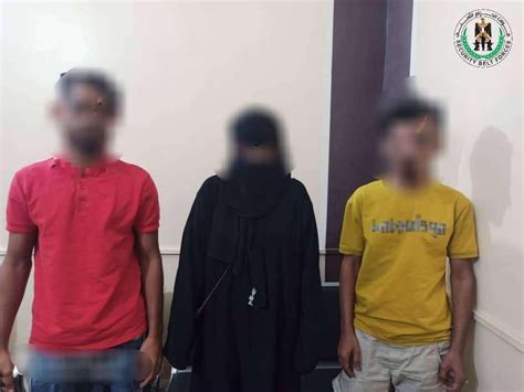 القبض على فتاة تقوم بهذا الامر الصادم في عدنصورة