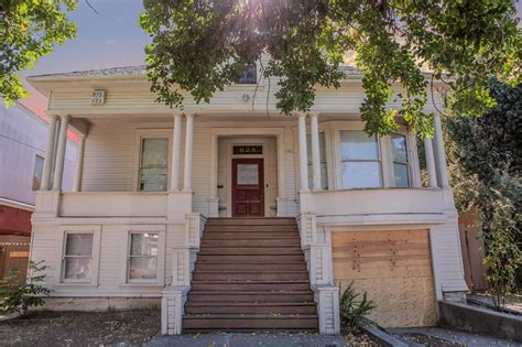 825 N San Joaquin St Stockton Ca 95202 Redfin