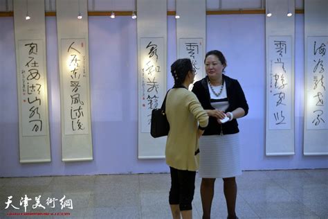 高清图一派天真云南画家阳平康花鸟画展在人美展馆举行 书画高清 天津美术网