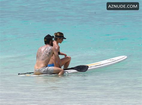 Jennifer Aniston And Justin Theroux Vacationing In The Bahamas AZNude
