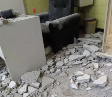 Таван в пловдивско училище рухна по време на час Информационна агенция ПИК