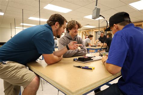 Dixie Tech Launches New Electrical Apprenticeship Cohort For High