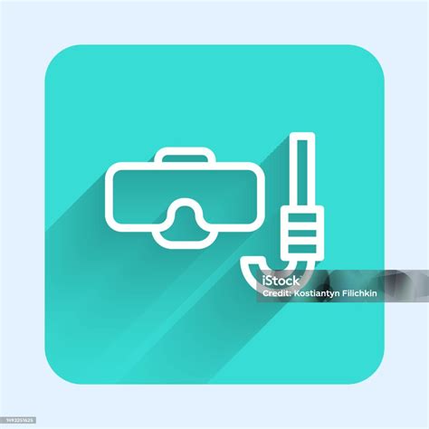 화이트 라인 다이빙 마스크와 스노클 아이콘은 긴 그림자로 분리되어 있습니다 익스트림 스포츠 다이빙 수중 장비 녹색 사각형 버튼입니다 벡터 3차원 형태에 대한 스톡 벡터 아트