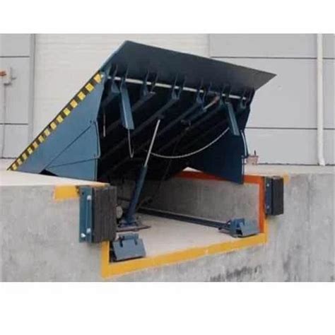 Grey Loading Dock Ramp Size Capacity 6 20 Ton At 220050 In Meerut