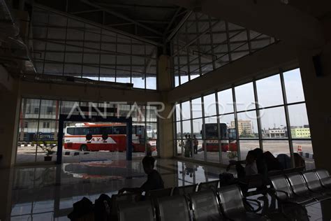 Transfer Bus Route Java Antara Foto