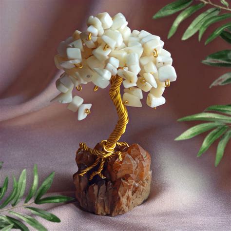 Дръвче с Камъни Седеф Дървото на Живота от Естествени Камъни Уникален Vipatelie Ателие за Подаръци