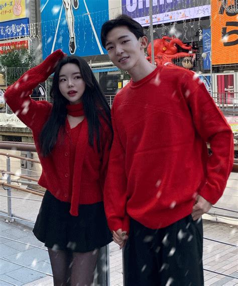 ️핏보장존예 ️ 베리 니트 시밀러 세트 크리스마스 연말 레드 머플러세트 크롭 가디건 오버핏 커플룩 시밀러룩 에이블리