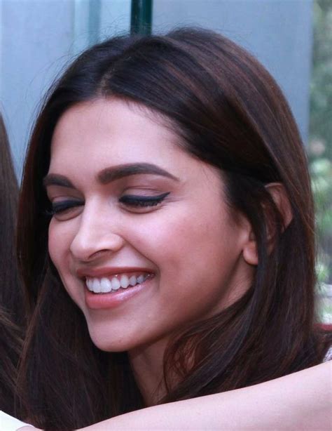 Beautiful Bollywood Actress Beautiful Actresses Pink Makeup Eye