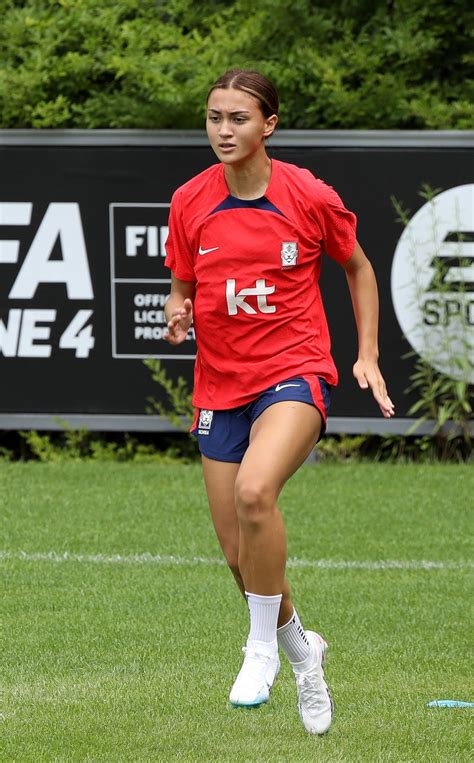 첫 혼혈·역대 최연소16세 케이시 페어 새 기록 쓰며 여자월드컵 간다 파이낸셜뉴스