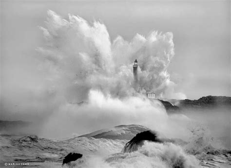 Oceanul Din Nordul Spaniei Si Farul