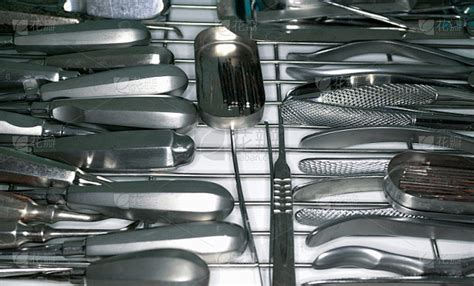 口腔手术器械的消毒背景