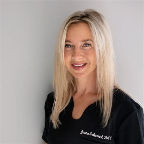 Janine Delacourt Surgical Physician Assistant Mvp Assisting Linkedin