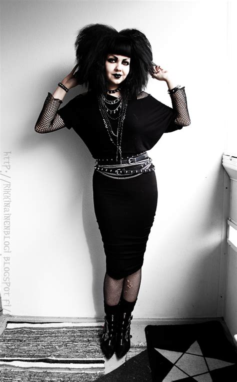 80s Trad Goth Style