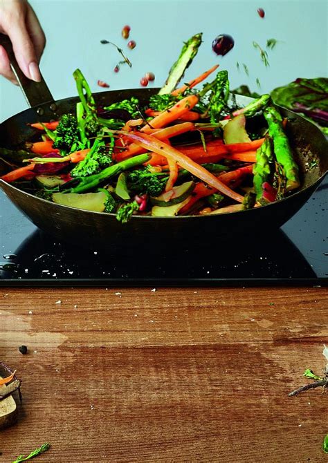 Задушени зеленчуци с масло Lurpak Elle Bg