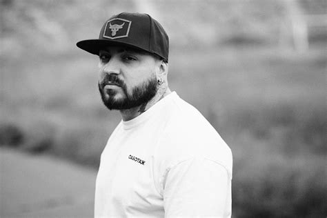 парень в кепке Кепка Ковалам