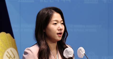 총선 출마선언하는 박성민 전 최고위원